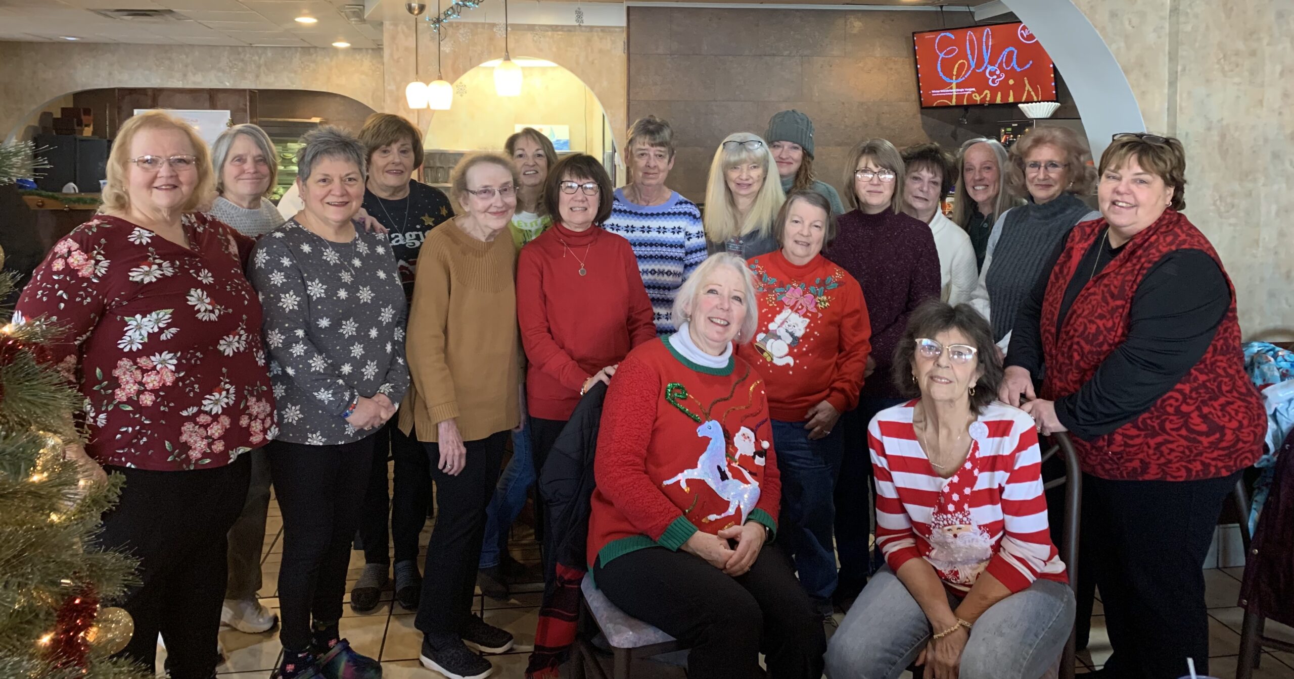 CARING GROUP: Retired nurses gather | News, Sports, Jobs - Observer Today